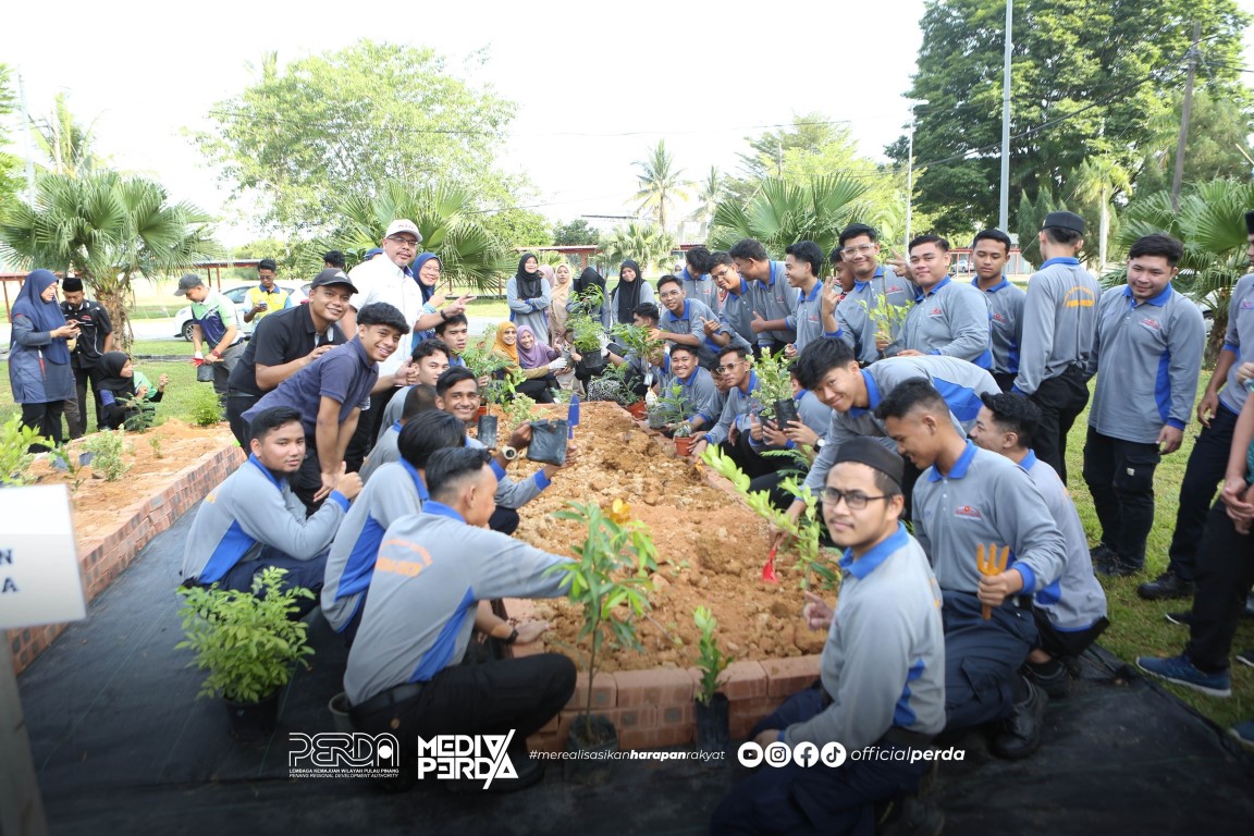 Program Penanaman 1 Juta Pokok Dalam Sehari di Pulau Pinang