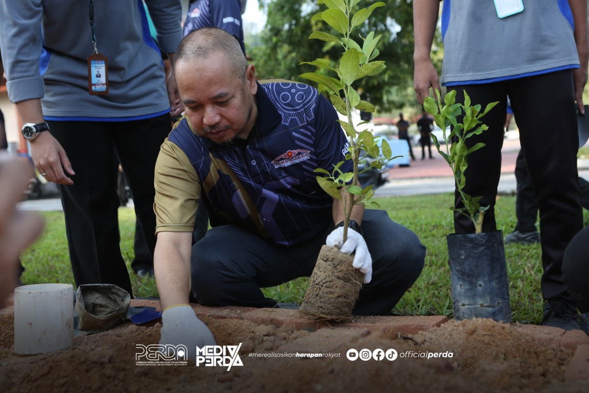 Program Penanaman 1 Juta Pokok Dalam Sehari di Pulau Pinang